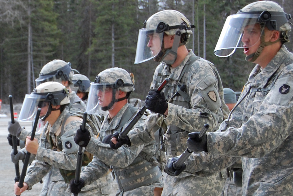 Vigilant Guard 2010 Riot Control, Detention Drills | Public Intelligence